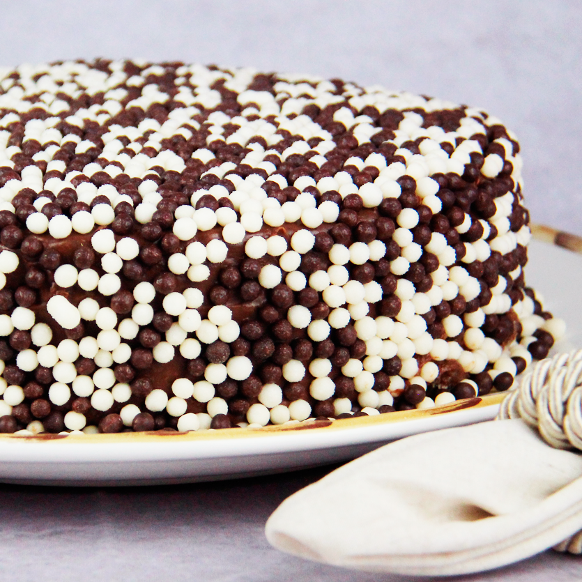 Disktorta - Bolo ball aro 30 cm Loja de tortas, pavês e bolos